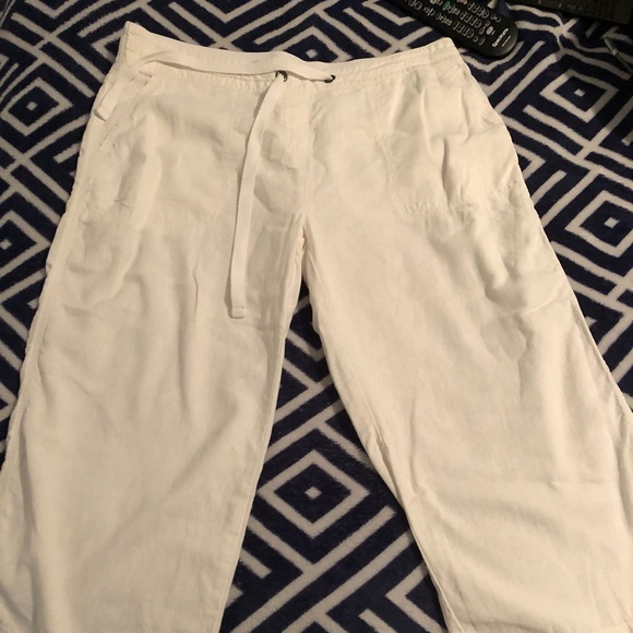 Per Se | Pants & Jumpsuits | Per Se White Capri Pants Size Large | Poshmark